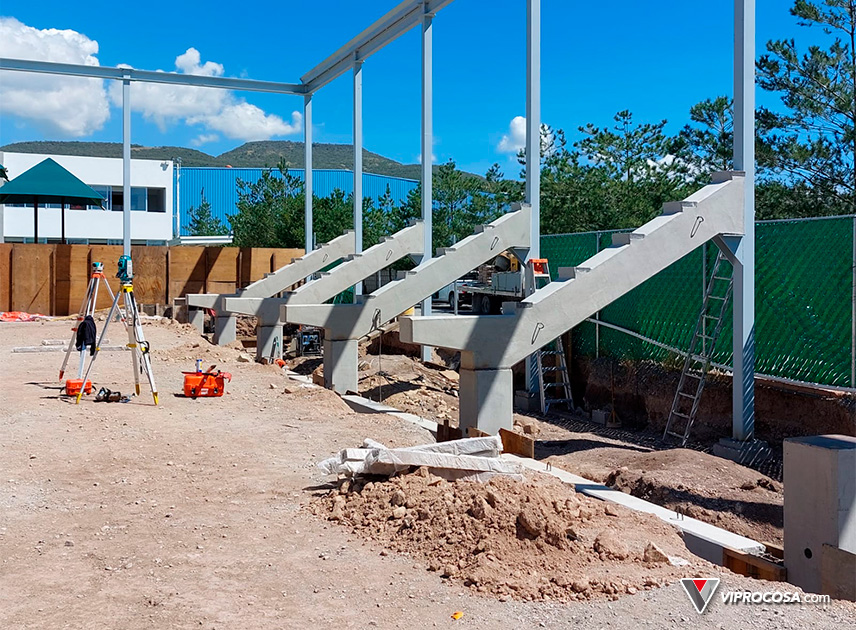 Sistema de gradas prefabricadas para institución educativa. - Viprocosa