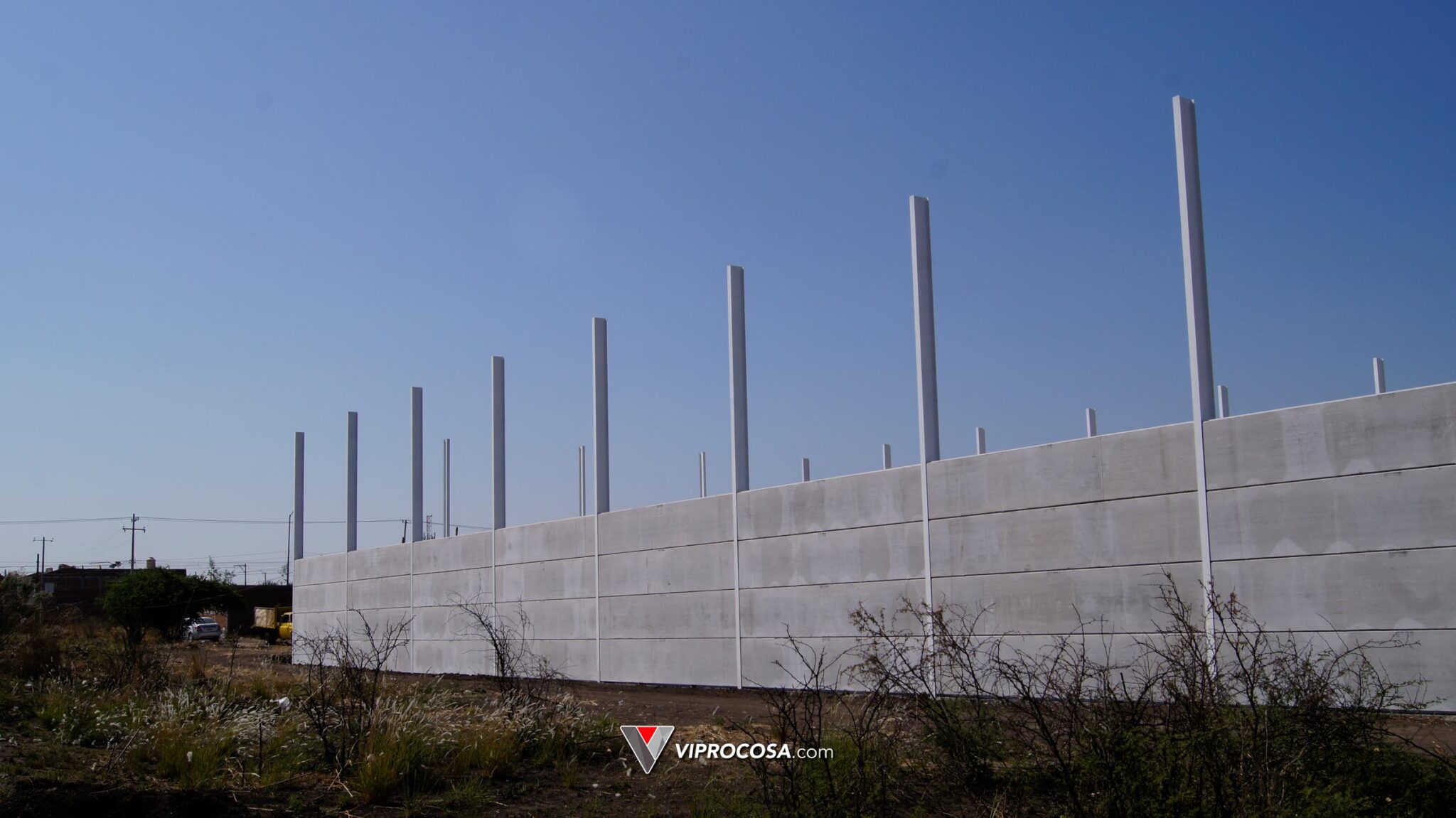Finaliza la instalación de muros de Placa Alveolar para Nave Industrial ...