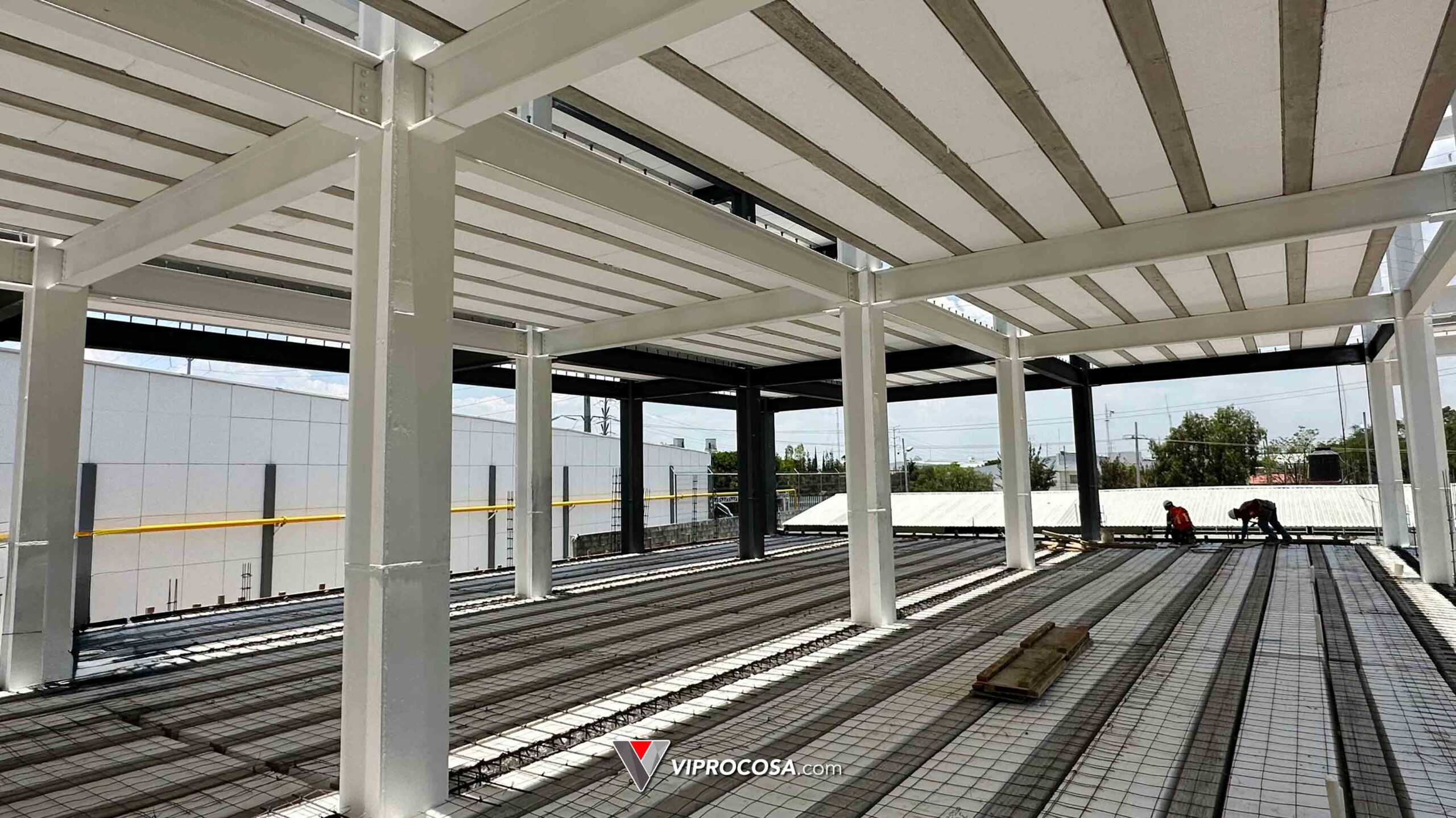 Edificio de Oficinas con Elementos Prefabricados VIPROCOSA - Viprocosa