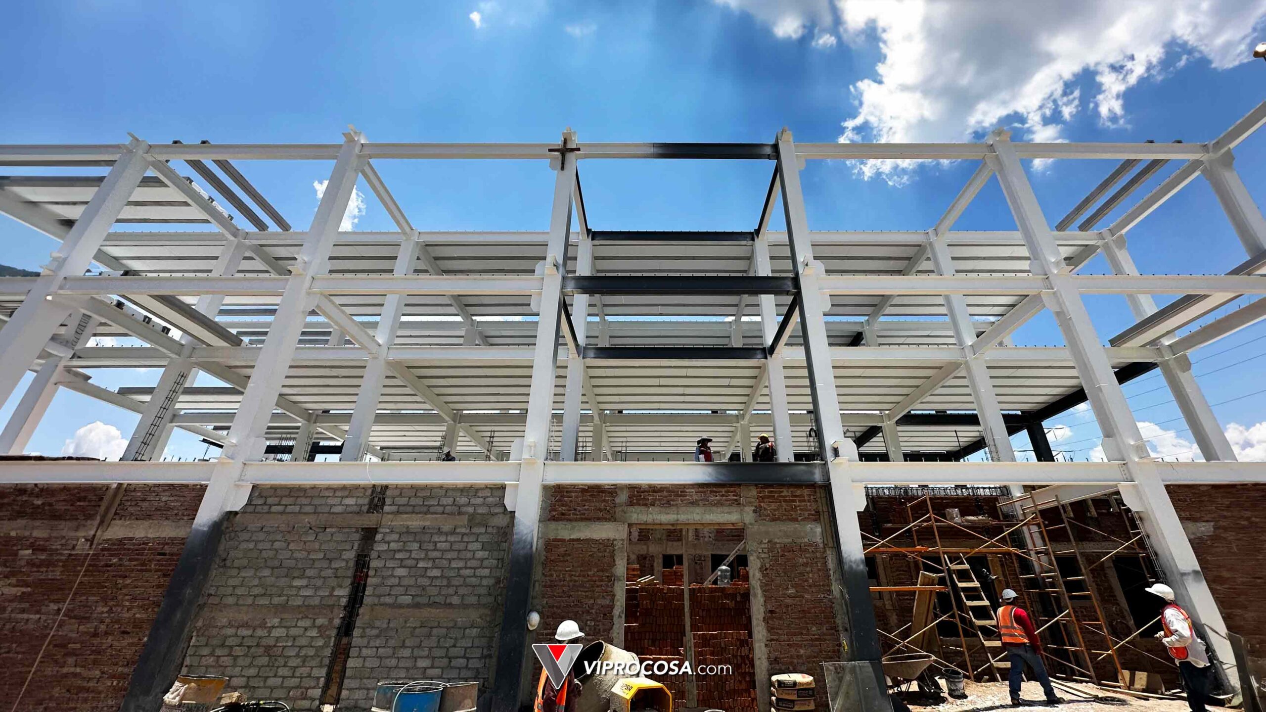 Edificio de Oficinas con Elementos Prefabricados VIPROCOSA - Viprocosa